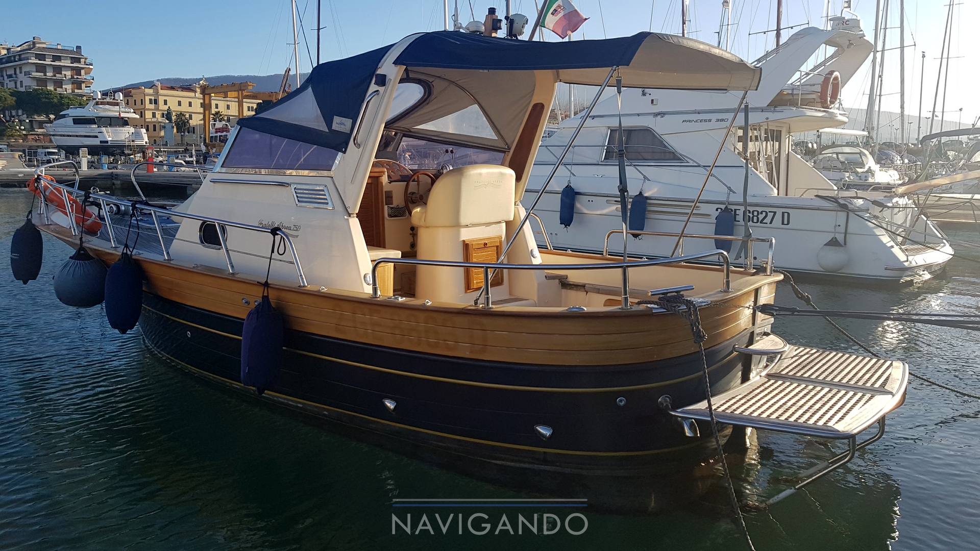 Fratelli Aprea Sorrento 750, Motor boat used for sale (Gozzo cabin cruiser)